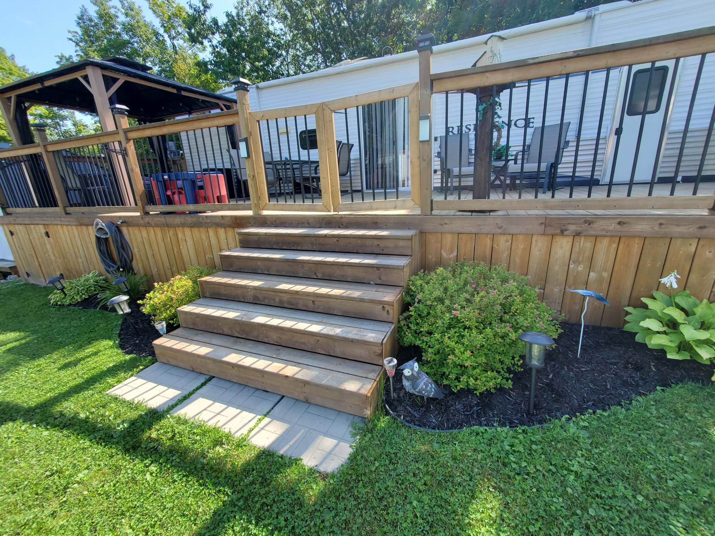 B158 front of deck – Paradise Valley