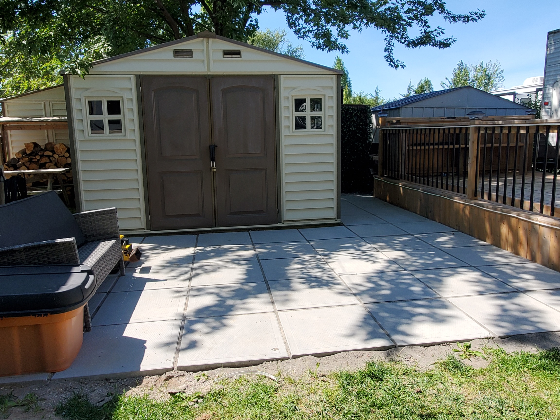 B031 shed and patio stones – Paradise Valley